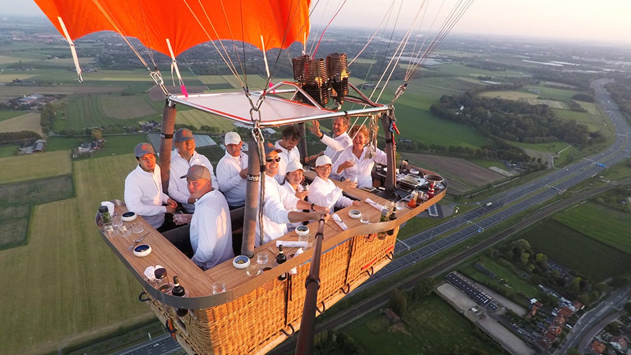 Top 5 Restaurants that Offers Never-before Experience: Fly Now ...